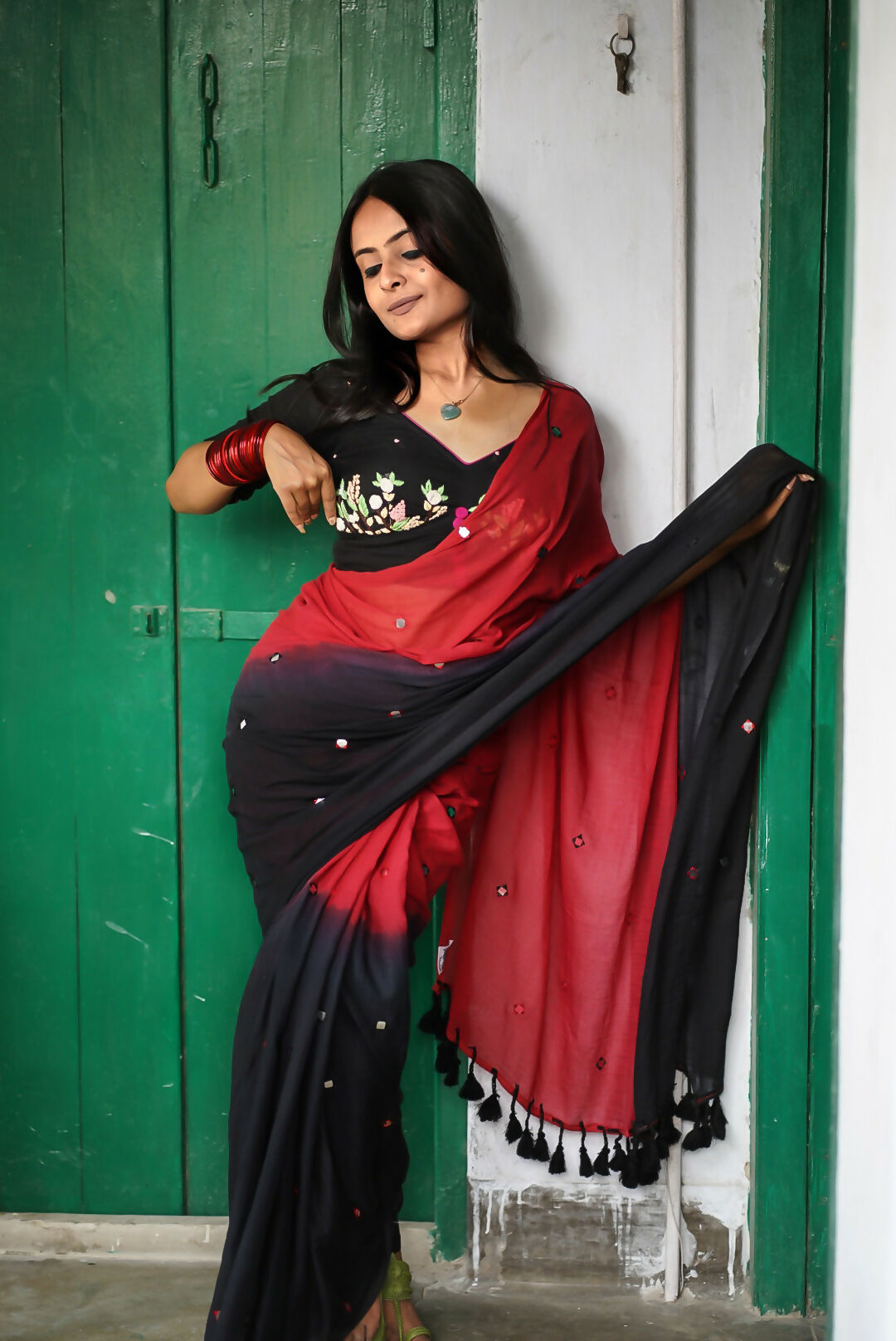 Kala Khatta Mulmul Saree – Local Nation